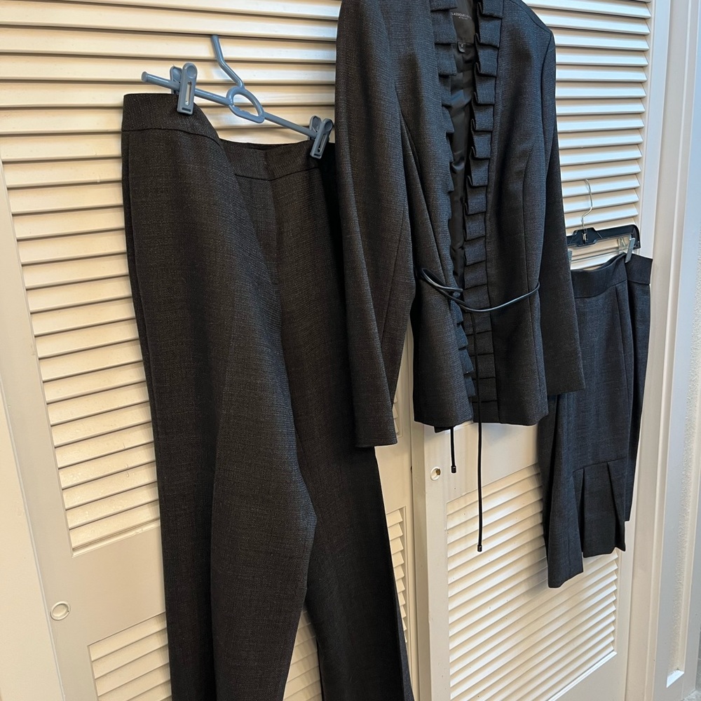 Classiques Entier Atelier 3 Pc Women’s Suit - Size 12… - Gem